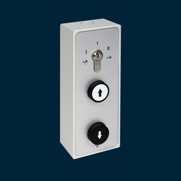 Push button OPEN-CLOSE, lockable with key, surface mounting